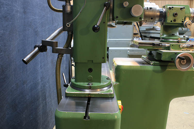 Deckel S11, NEW 1981, w/#50 TAPER WKHD & ACCESSORIES TOOL & CUTTER ...