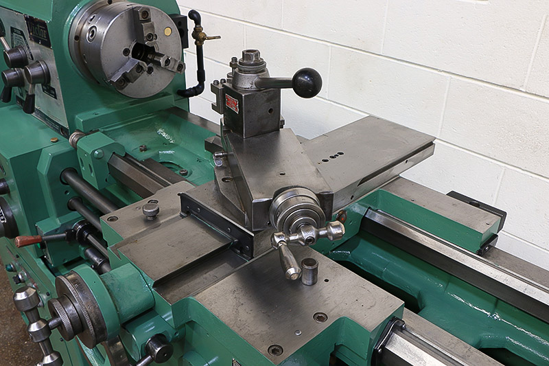 16'' Swing 40'' Centers Victor 1640 ENGINE LATHE (Ref No: 159110 ...