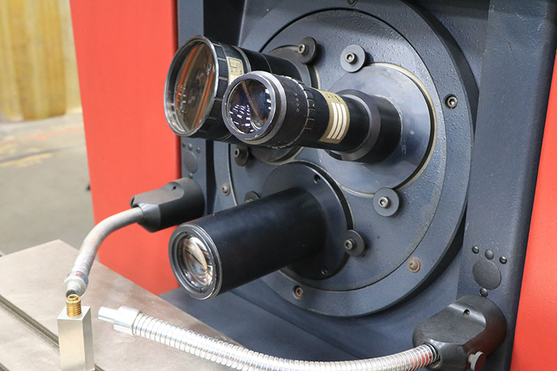 30'' Screen Starrett HF750, 2011, QC 200 DRO, EDGE DET. Q AXIS, OPTICAL ...