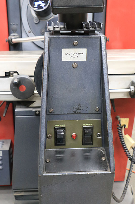 30'' Screen Starrett HF750, 2011, QC 200 DRO, EDGE DET. Q AXIS, OPTICAL ...