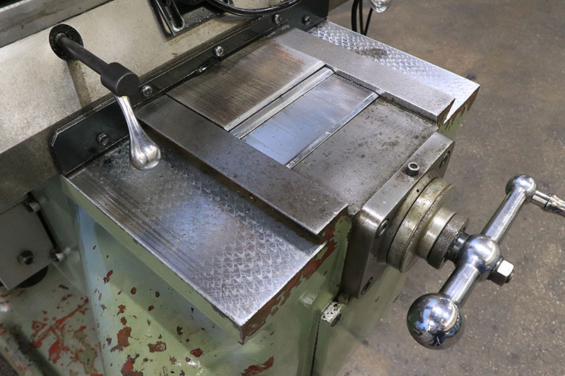 50'' Table 3HP Spindle Topwell 3VHC VERTICAL MILL (Ref No: 162139 ...