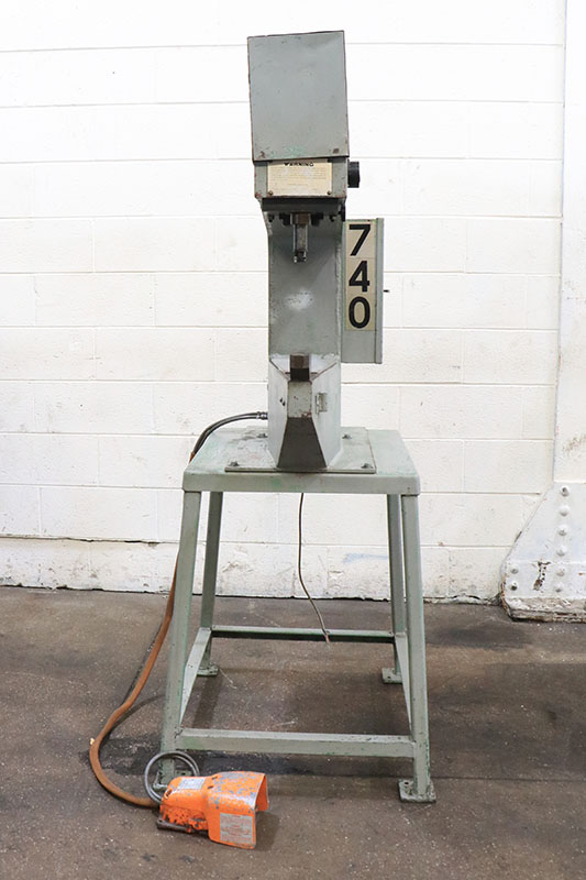 Presses - HARDWARE INSERTION PRESSES FOR SHEETMETAL - Machinery Values