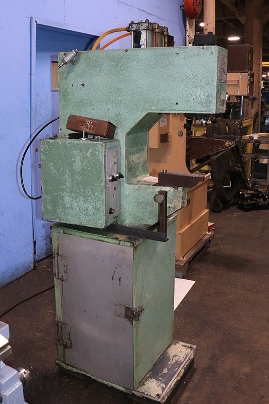 Pemserter BB HARDWARE INSERTION PRESS (Ref No: 162228) - Machinery Values