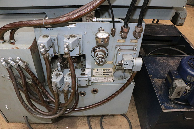 10'' Swing 16'' Centers Cincinnati-Milacron R-57, 1975, FULL AUTO CYCLE ...