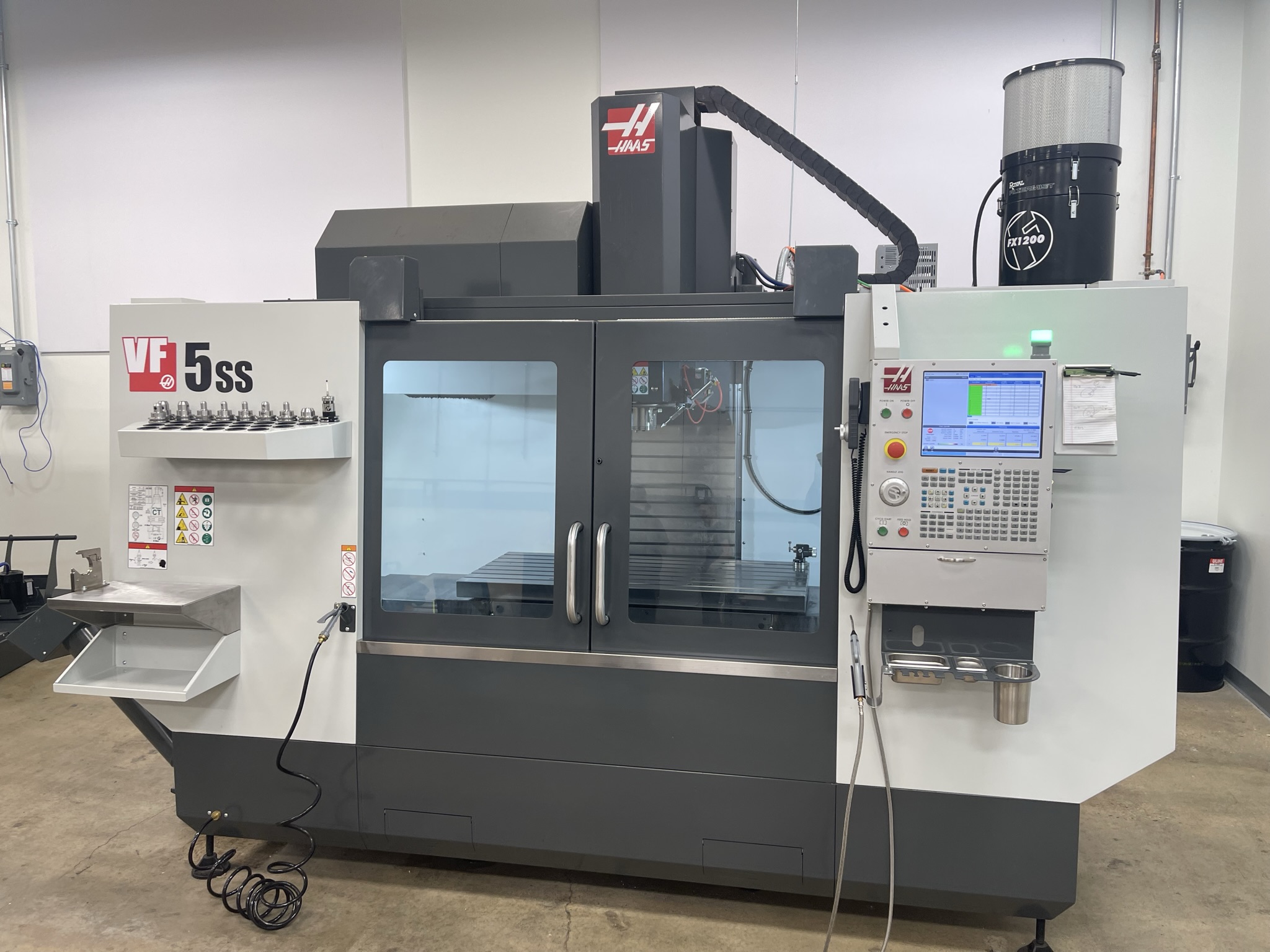 50'' X Axis 26'' Y Axis Haas VF5-SS VERTICAL MACHINING CENTER (Ref No ...
