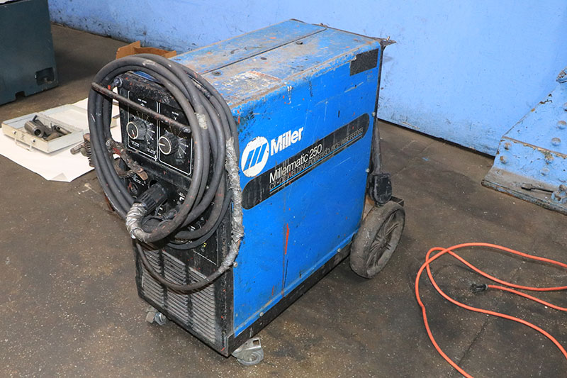 250 Amp Miller MILLERMATIC 250 ARC WELDER (Ref No: 164020) - Machinery ...