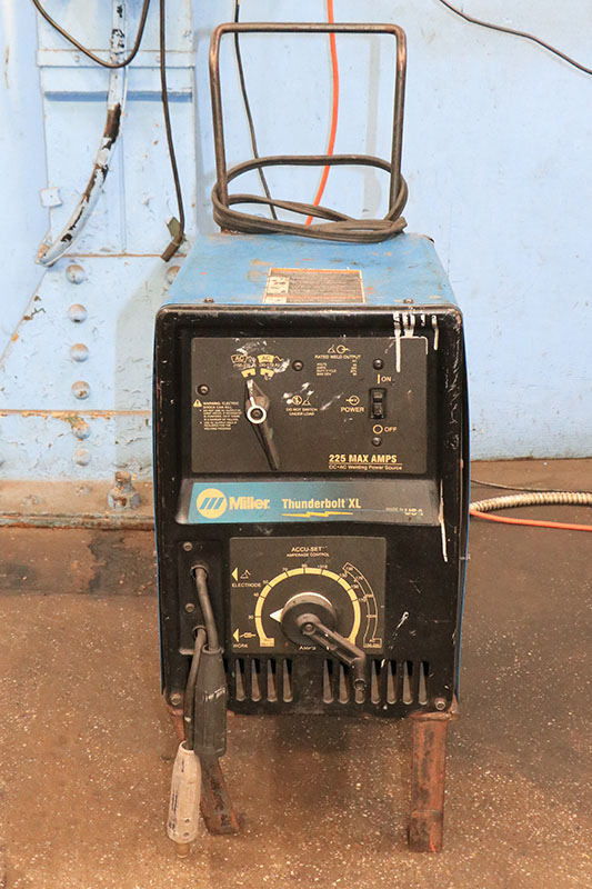 Miller THUNDERBOLT XL ARC WELDER Ref No 164023 Machinery Values