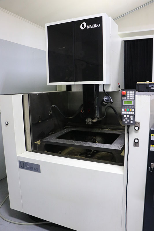 17.7'' Y Axis 25.6'' X Axis Makino U6 HEAT, 2016, 16.5Z, HYPER I CNC ...