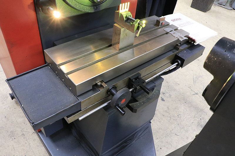 24'' Screen Starrett HF600, 2002, QC 2000 DRO w/PROG. GEO FUNCT., 10 ...