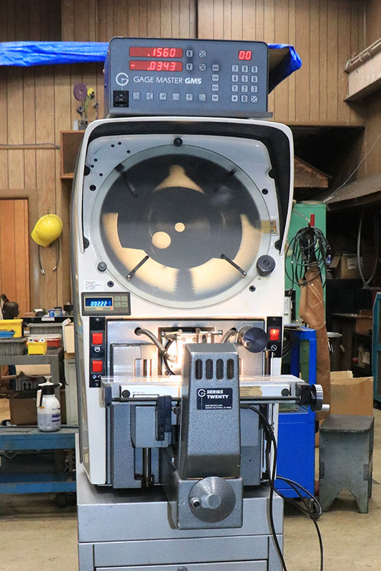 14'' Screen Gage-Master 29/GM5, 1993, GM5 DRO w/PROG. GEO FUNCT., 10X ...