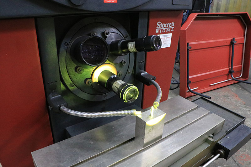 30'' Screen Starrett HF750, 2011, QC200 DRO & EDGE DET. OPTICAL ...