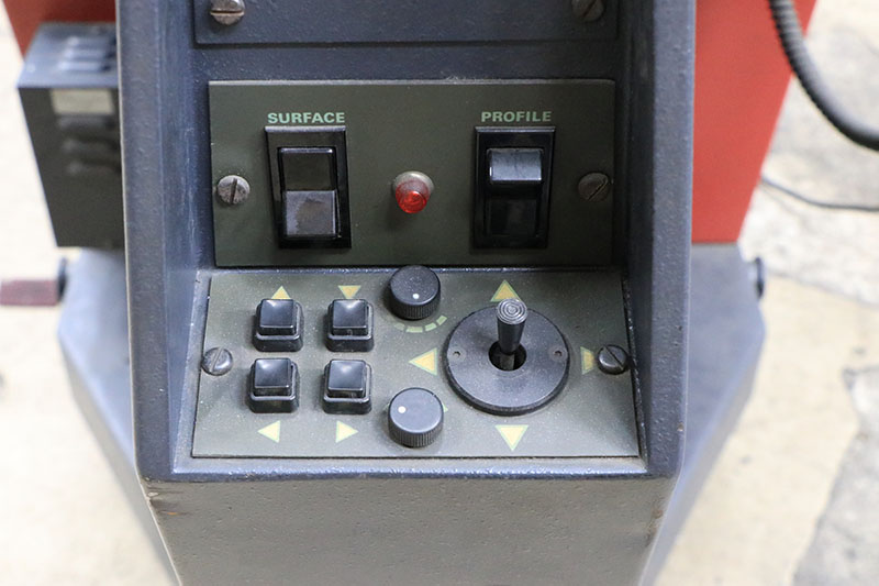 30'' Screen Starrett HF750, 2011, QC200 DRO & EDGE DET. OPTICAL ...