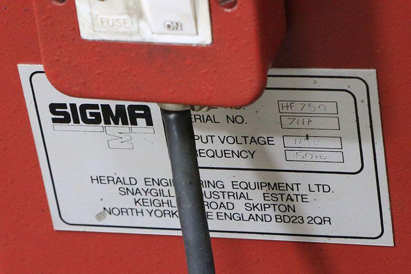 30'' Screen Starrett HF750, 2011, QC200 DRO & EDGE DET. OPTICAL ...