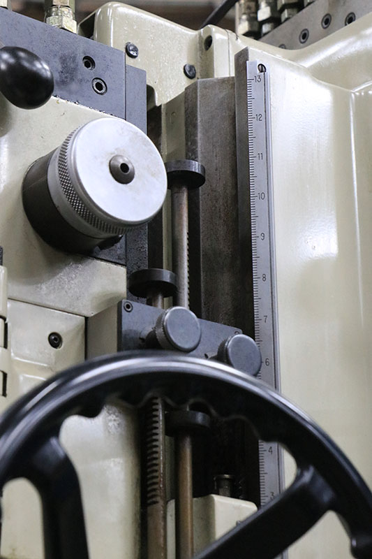 11'' Y Axis 18'' X Axis Moore G-18, NEW 1992, S/N: G-4284, SONY 2X DRO ...