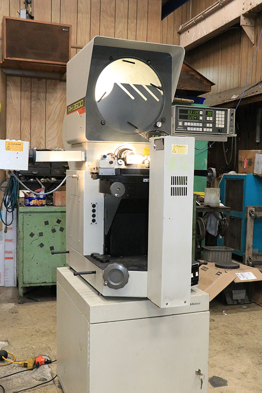 14'' Screen Mitutoyo PH-3500, 2000's, MICROPAK 2 DRO & OPTOEYE EDGE DET ...