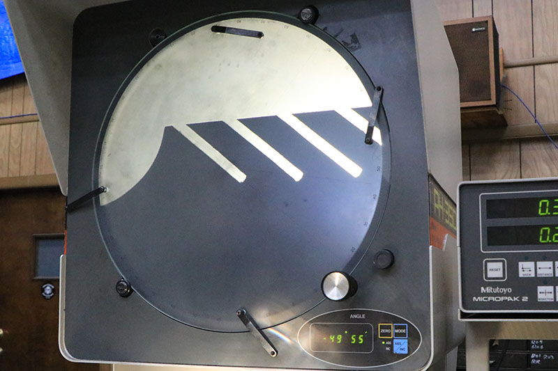 14'' Screen Mitutoyo PH-3500, 2000's, MICROPAK 2 DRO & OPTOEYE EDGE DET ...