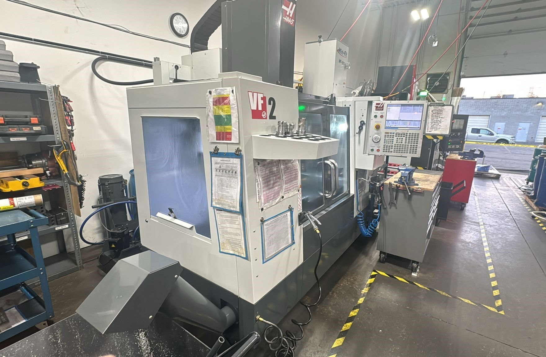 30'' X Axis 16'' Y Axis Haas VF2 VERTICAL MACHINING CENTER (Ref No ...